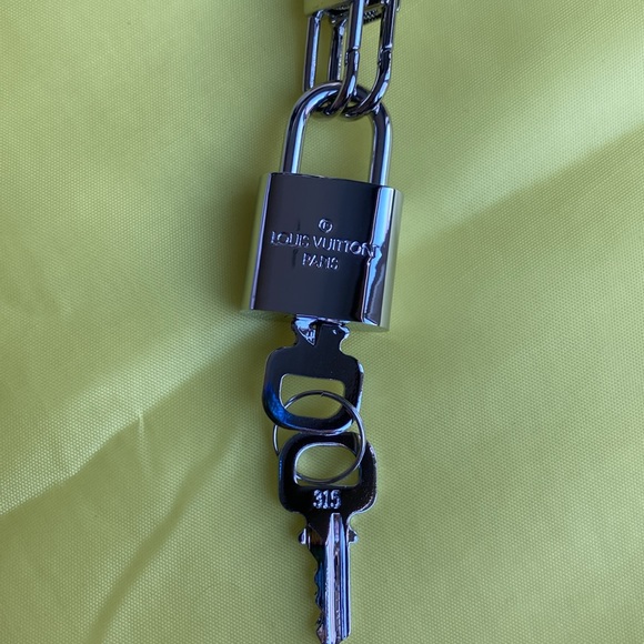 Louis Vuitton | Jewelry | 35 Brand New And Gorgeous Louis Vuitton ...